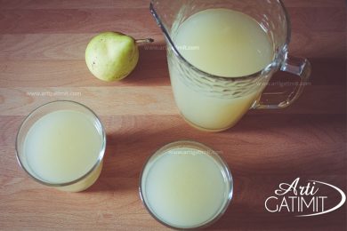 Pije freskët me fruta të grira - Banane, Mollë dhe Dardha - Arti Gatimit