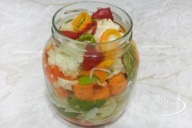 Tavë me perime të ndyshme - Arti Gatimit